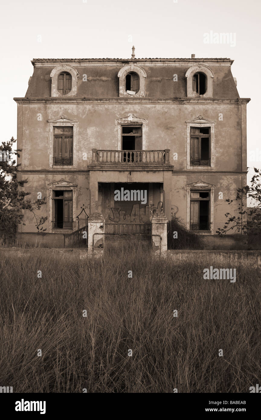 Imposing building abandoned old spooky, eerie and dilapidated manor ...