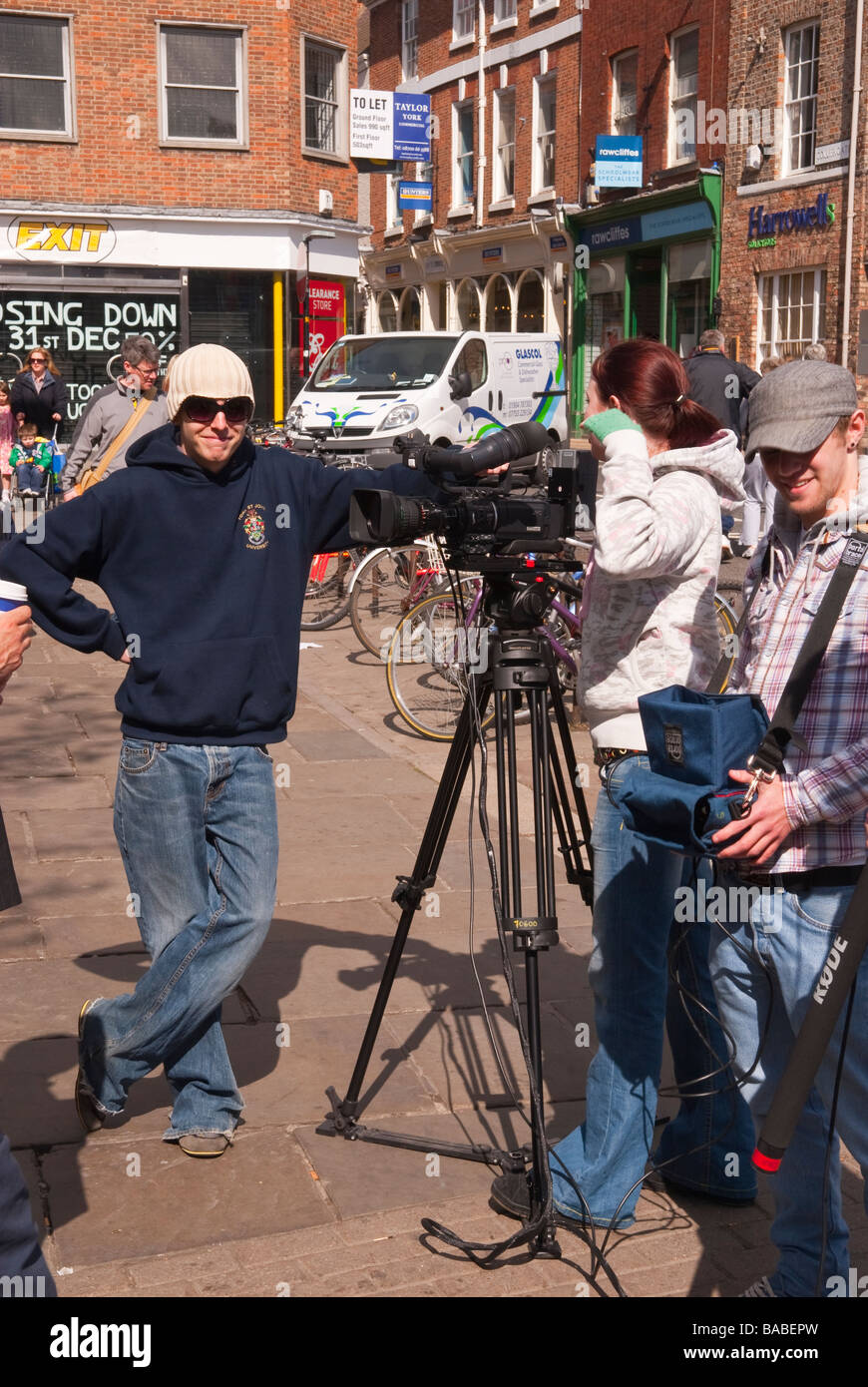 Filming from a tripod hi-res stock photography and images - Alamy