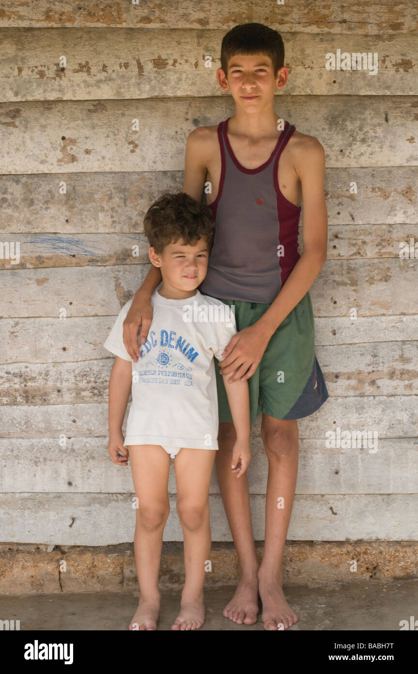 Young cuban men hi-res stock photography and images - Alamy