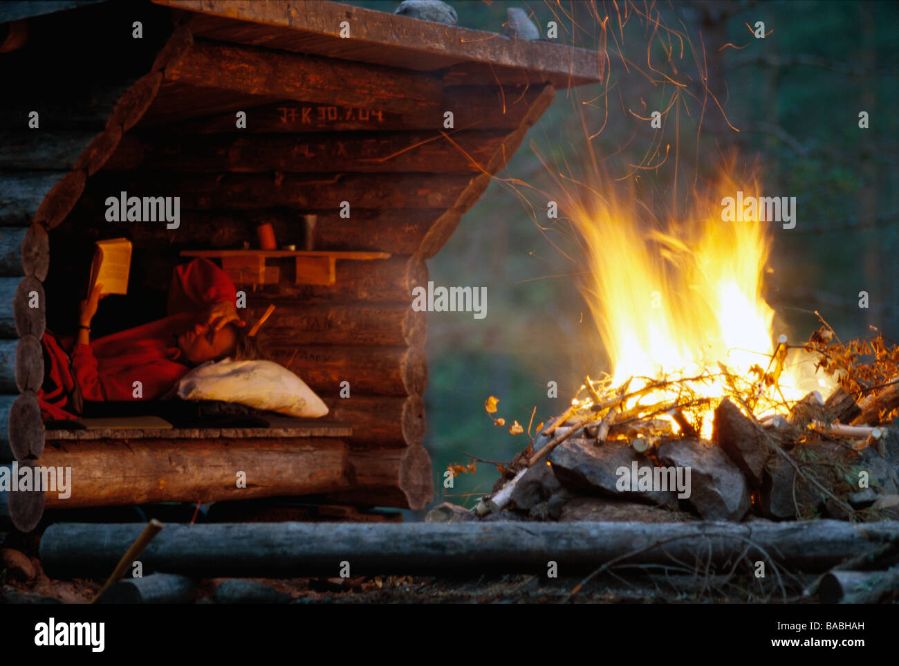 A camp fire Sweden Stock Photo - Alamy