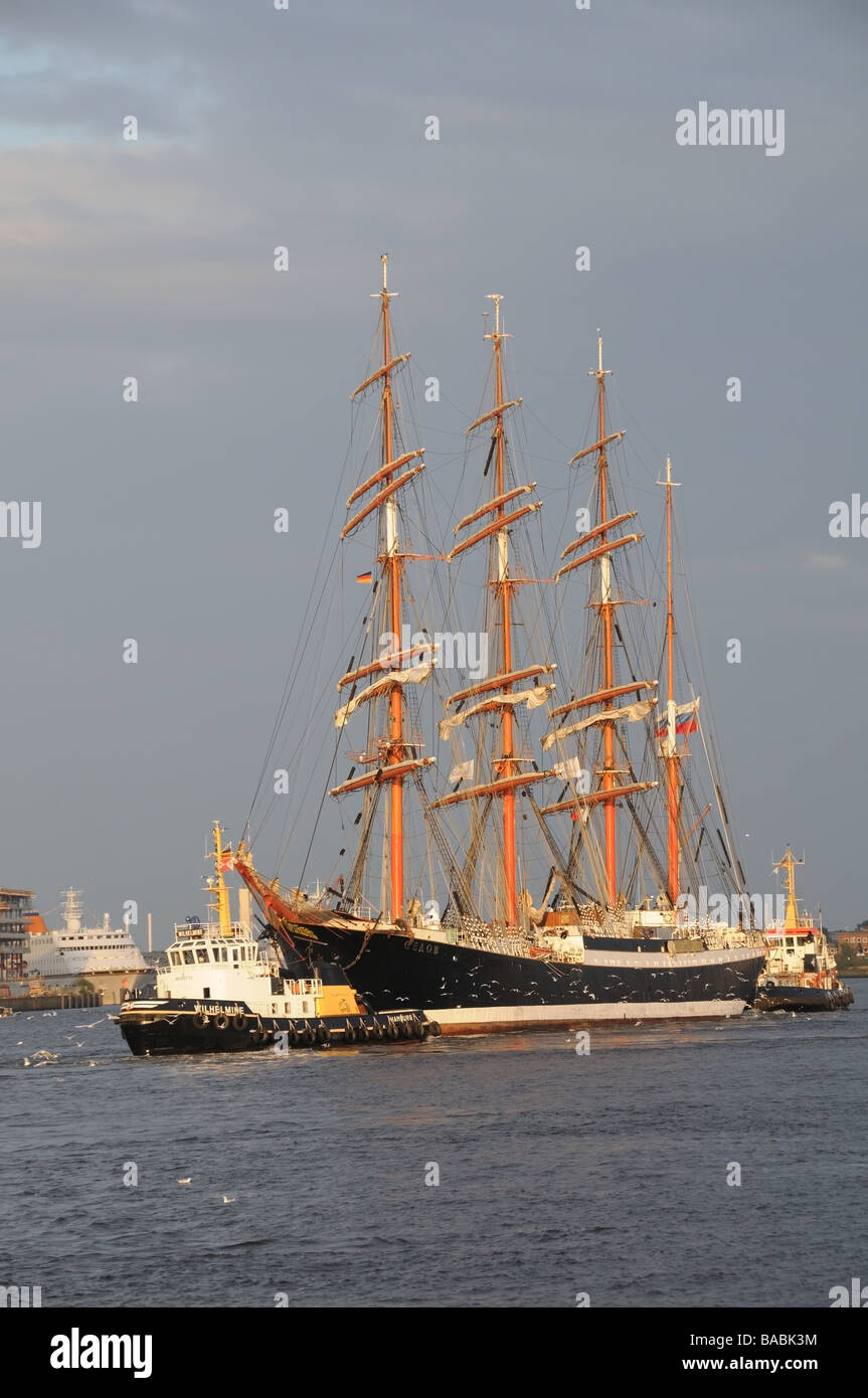 Four masted hi-res stock photography and images - Alamy