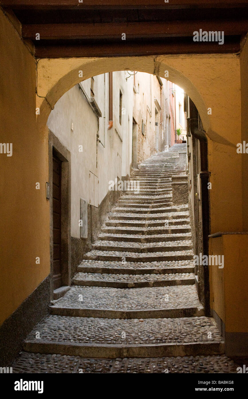 Narrow passageway of Medieval stone stairs ("stalite") in Bellagio on ...