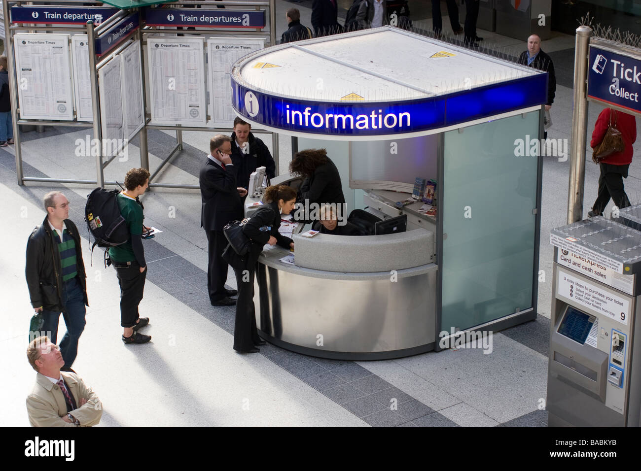information point at Liverpool street station, London UK Stock Photo ...