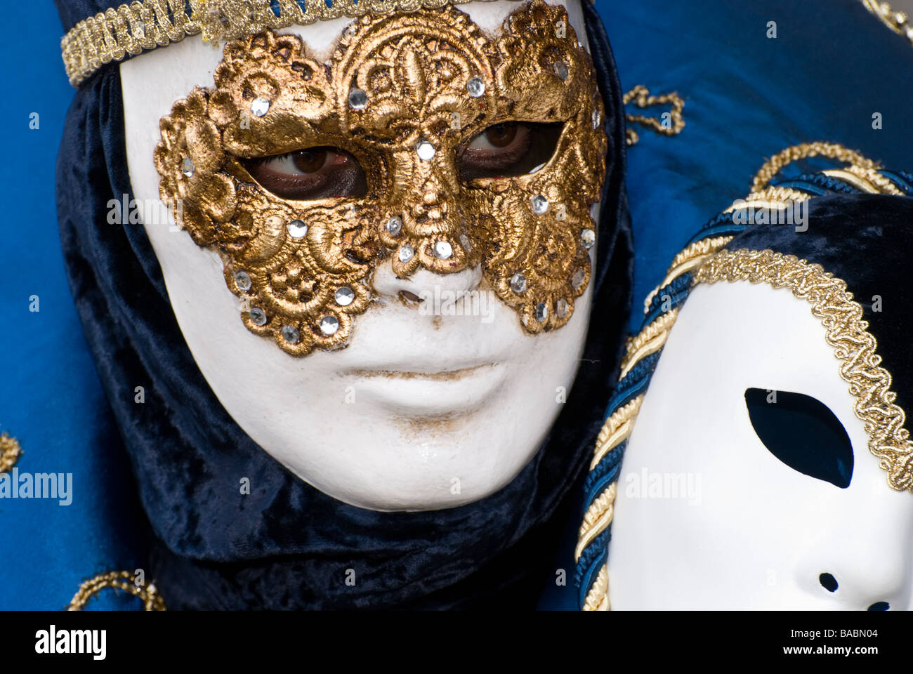 Single mask hi-res stock photography and images - Alamy