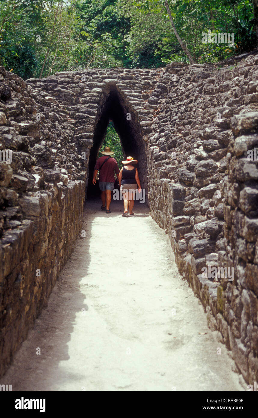 Mayan corbel arch hi-res stock photography and images - Alamy