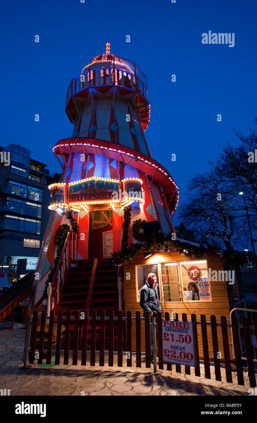 Night fairground hi-res stock photography and images - Alamy