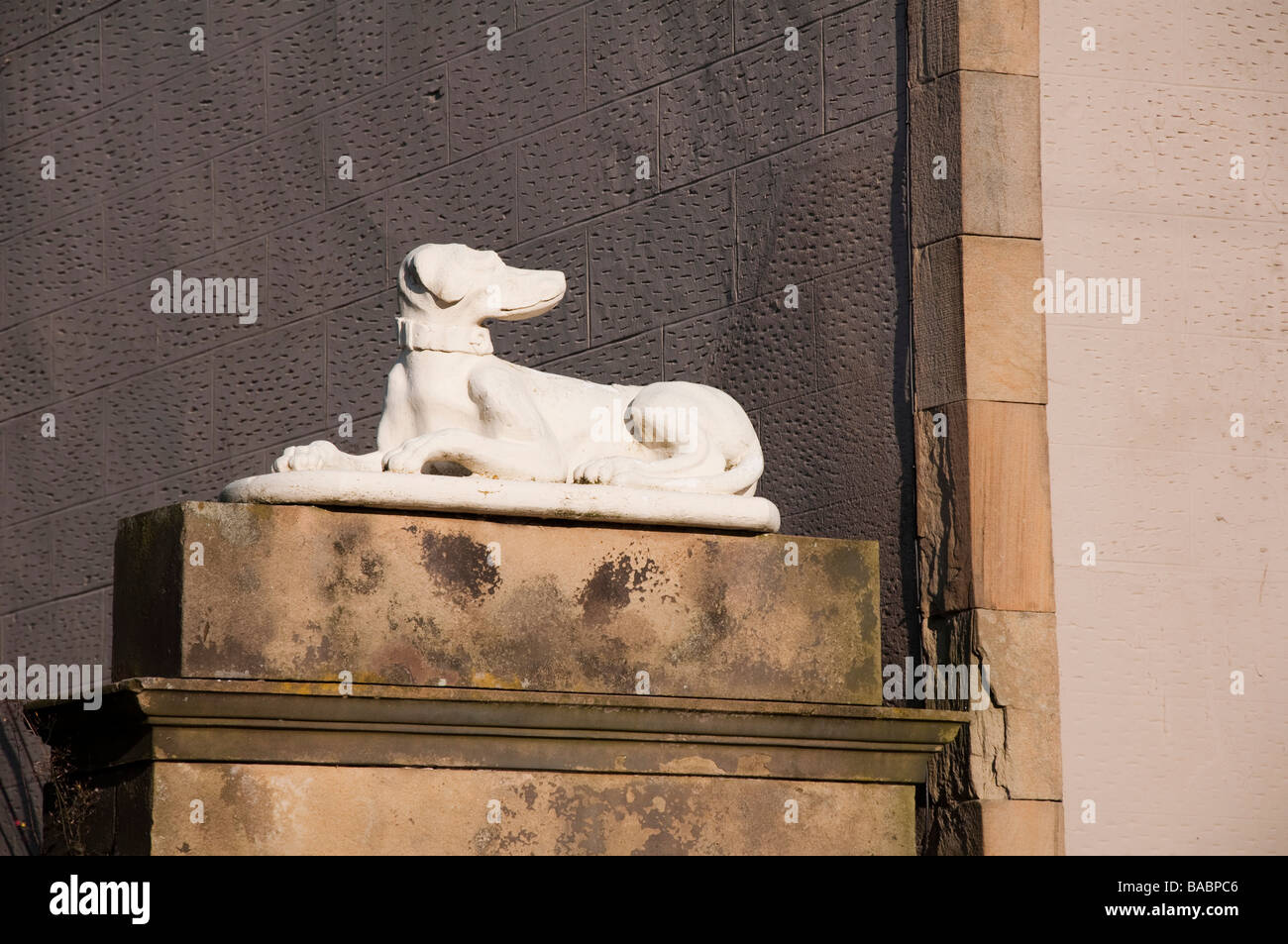 Waverley Cottage Kelso Sir Walter Scott dog statue Maida Stock Photo ...