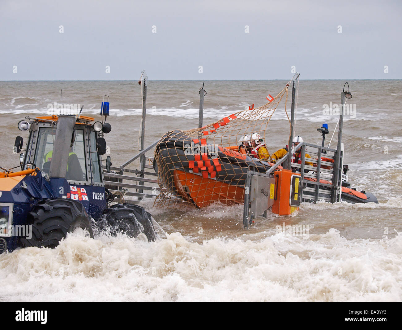 Rnli lifeboat and launch tractor hi-res stock photography and images ...