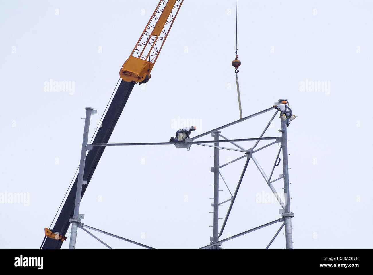 Temporary cranes hi-res stock photography and images - Alamy