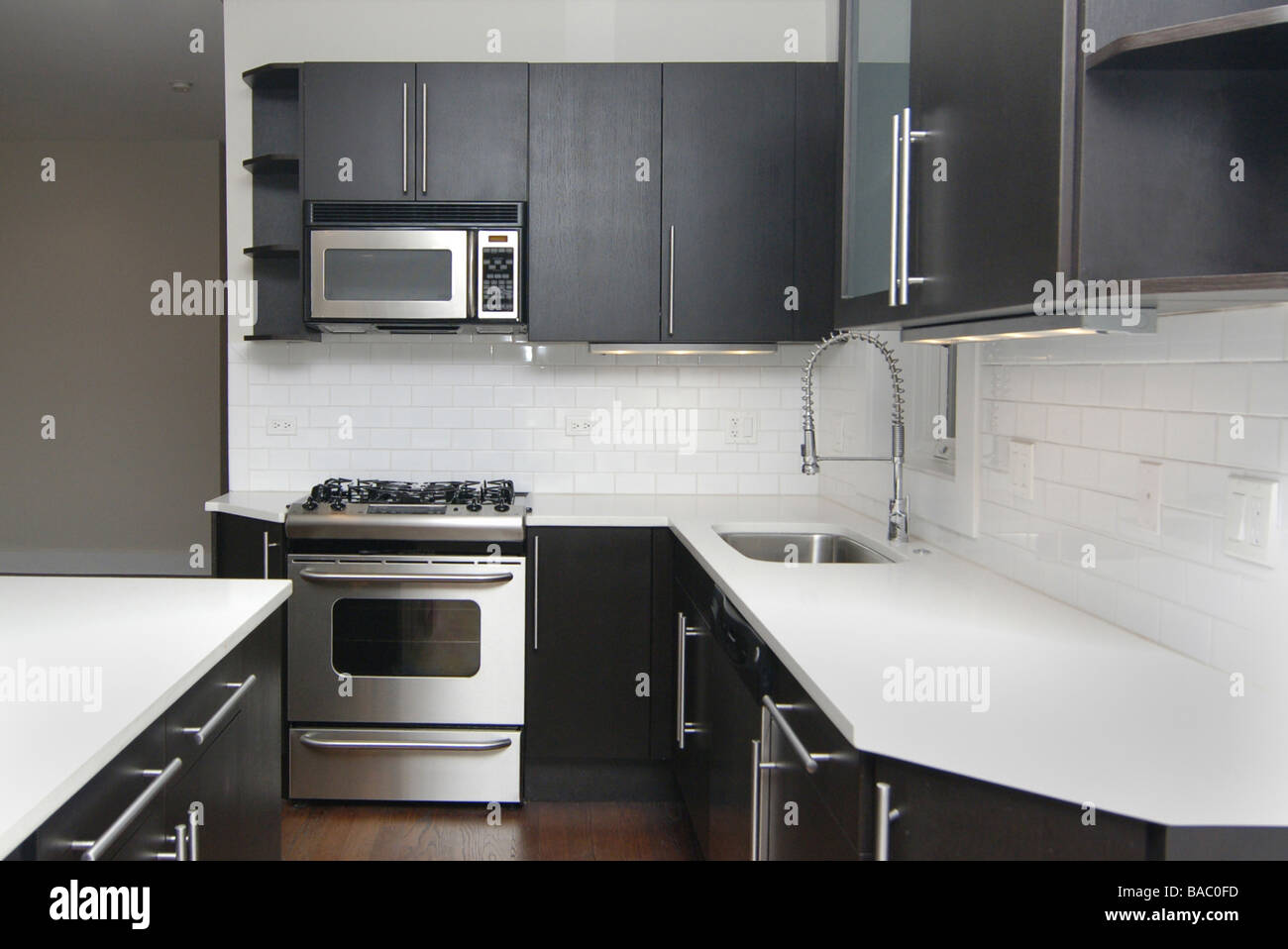 Living kitchens hi-res stock photography and images - Alamy