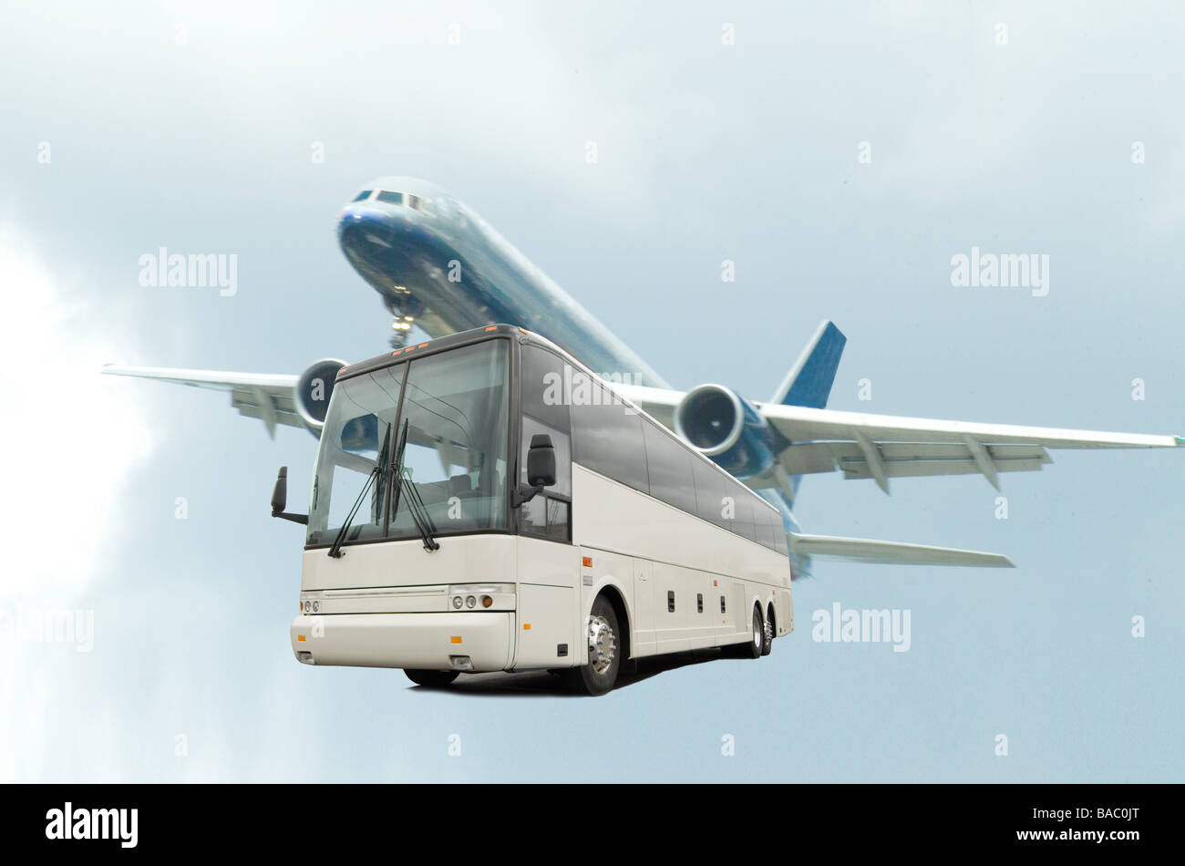 Bus and plane hi-res stock photography and images - Alamy