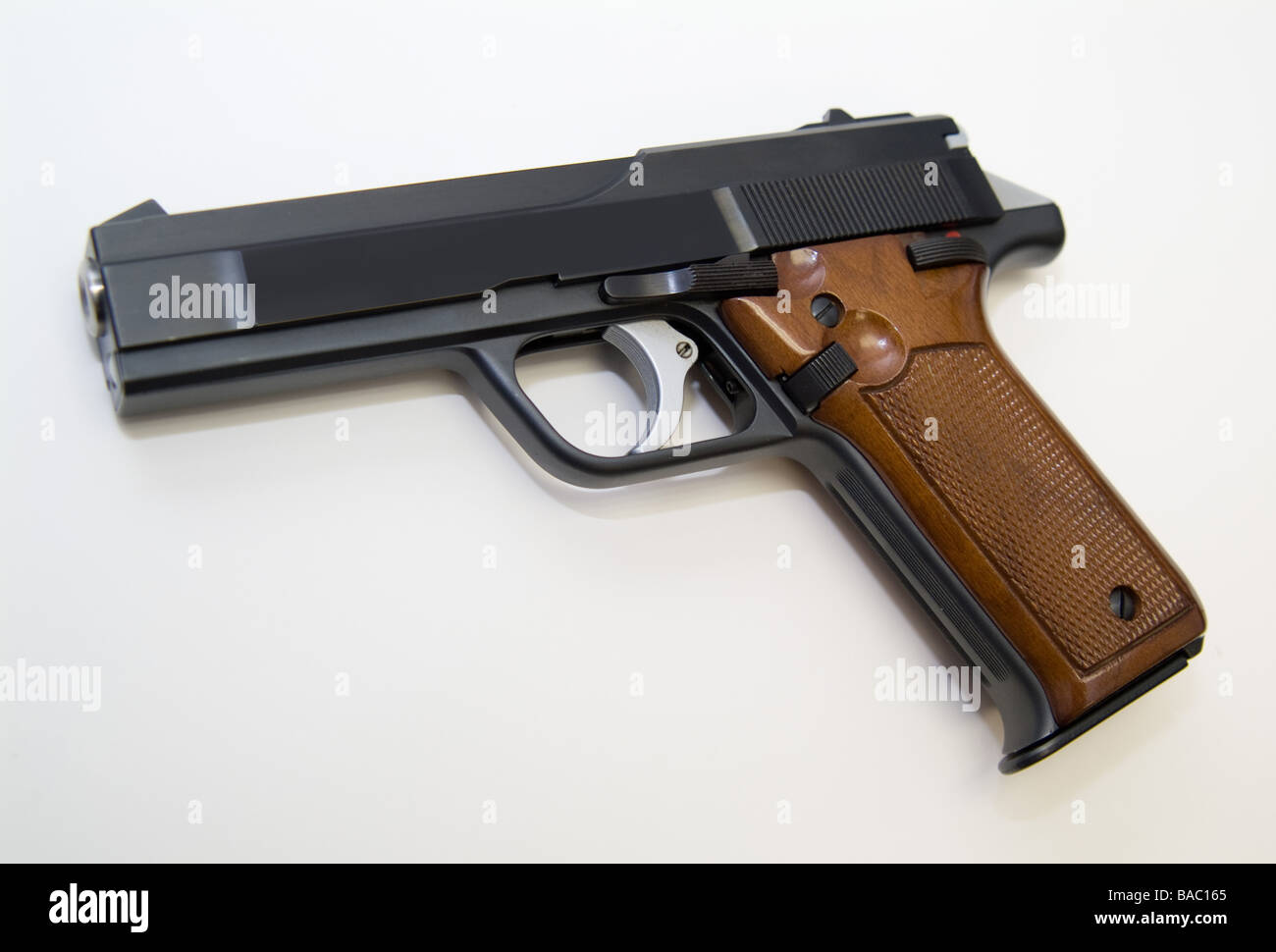 Sporting goods guns hi-res stock photography and images - Alamy