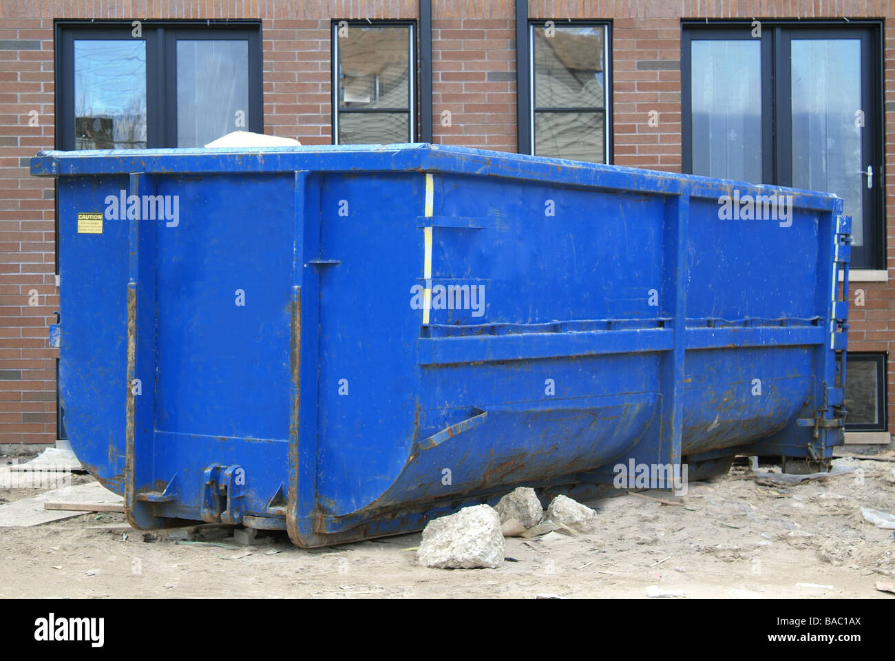 rubbish and garbage removal Stock Photo - Alamy