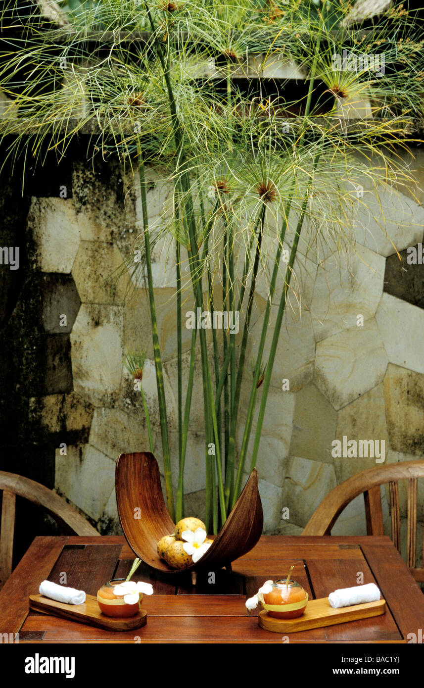 Indonesia, Bali, Welcome drinks served at the Ubud Hanging Gardens ...