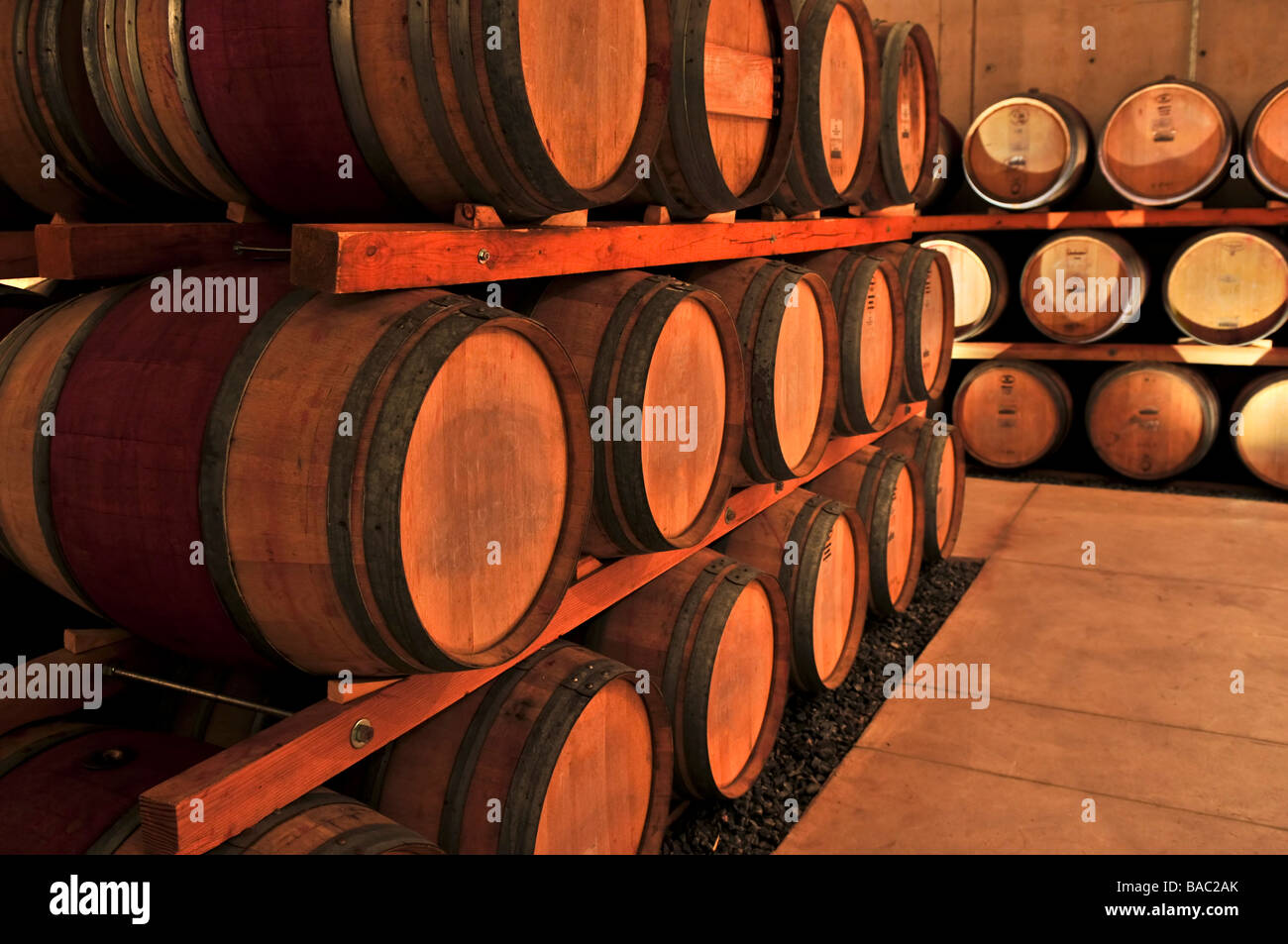 Stacked wine barrels hi-res stock photography and images - Alamy