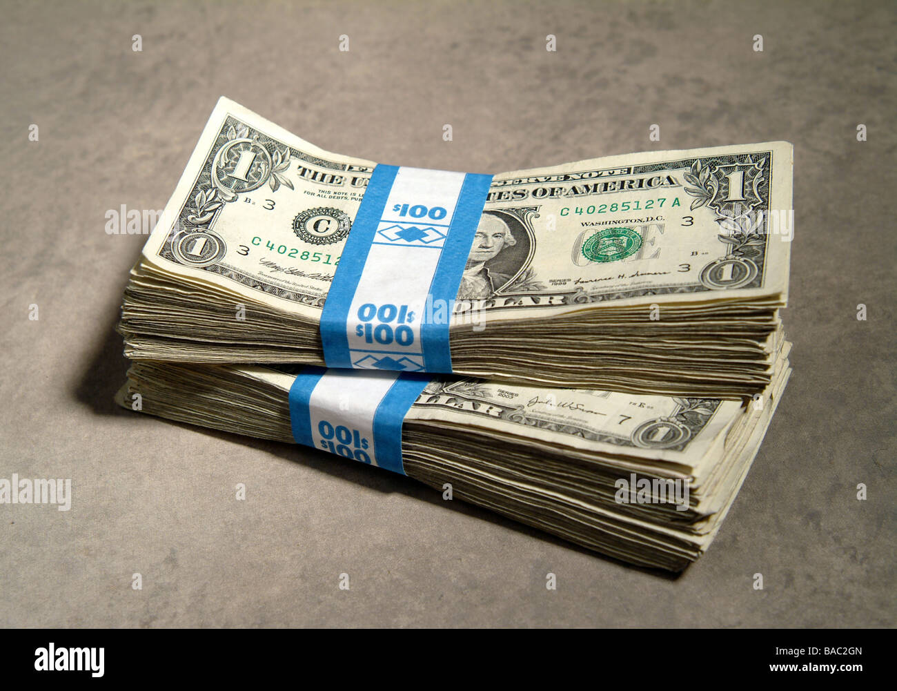 Pawn shops hi-res stock photography and images - Alamy