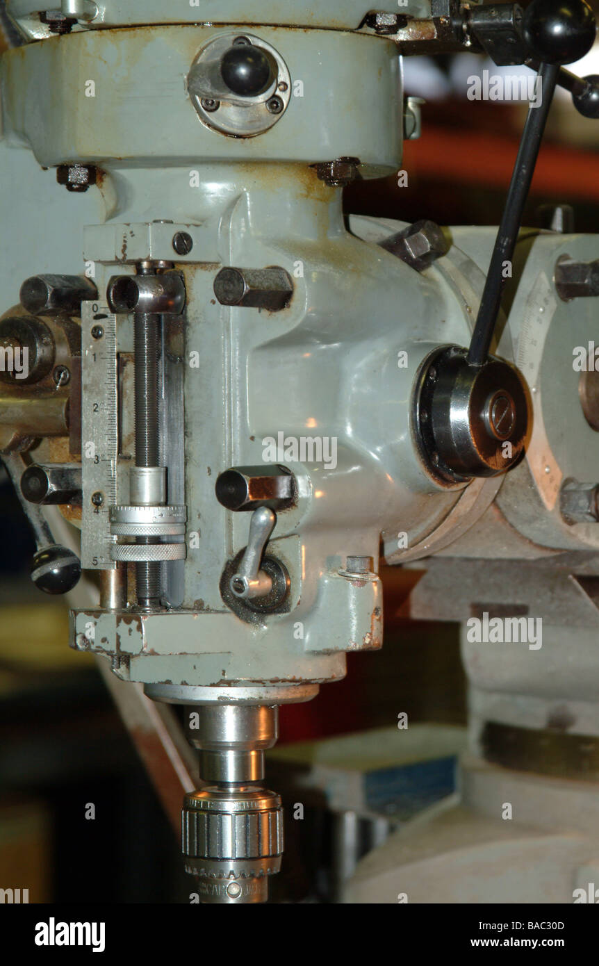 Machine shops hi-res stock photography and images - Alamy