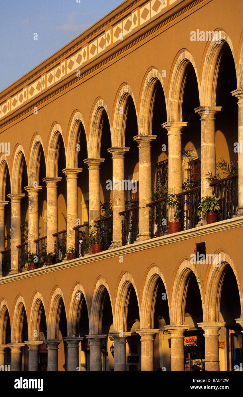 Mexico, Yucatan state, Merida, Plaza Mayor, building with archways ...