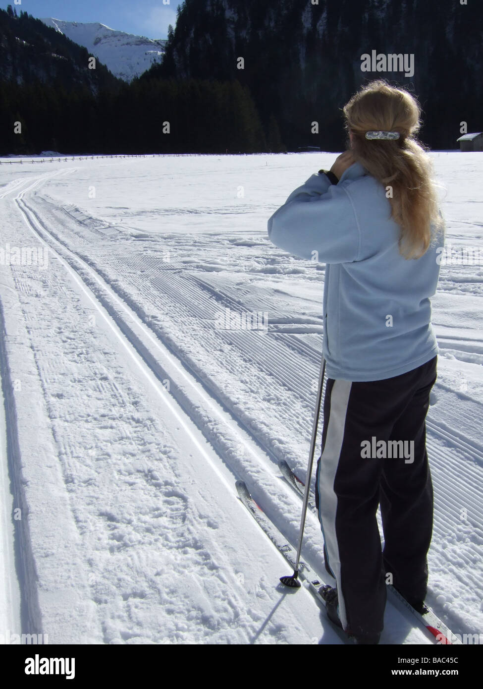 Cross country skier trace hi-res stock photography and images - Alamy