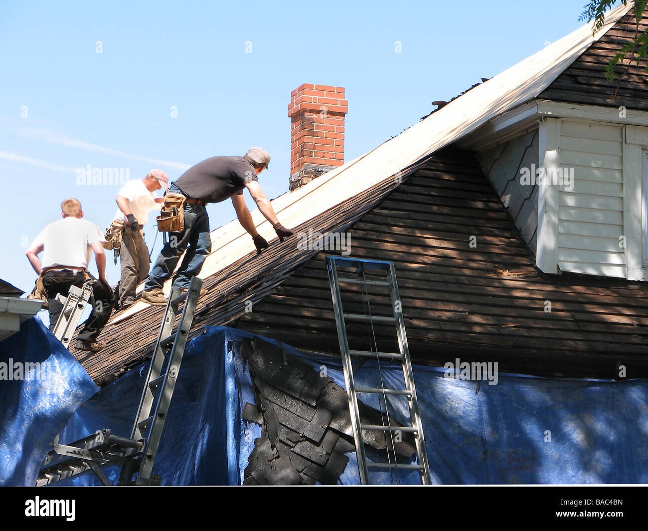 Roofing carpenter hi-res stock photography and images - Alamy