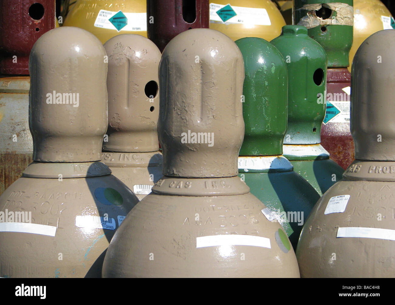 Compressed gas cylinders hi-res stock photography and images - Alamy
