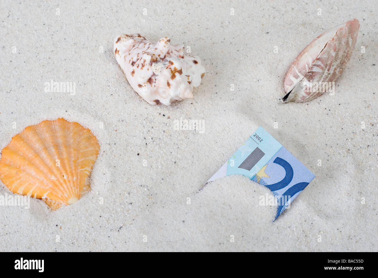 Bathing money hi-res stock photography and images - Alamy