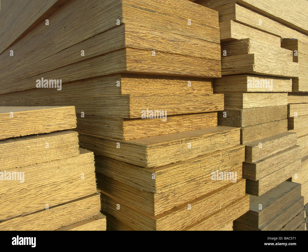 Lumber yards hi-res stock photography and images - Alamy