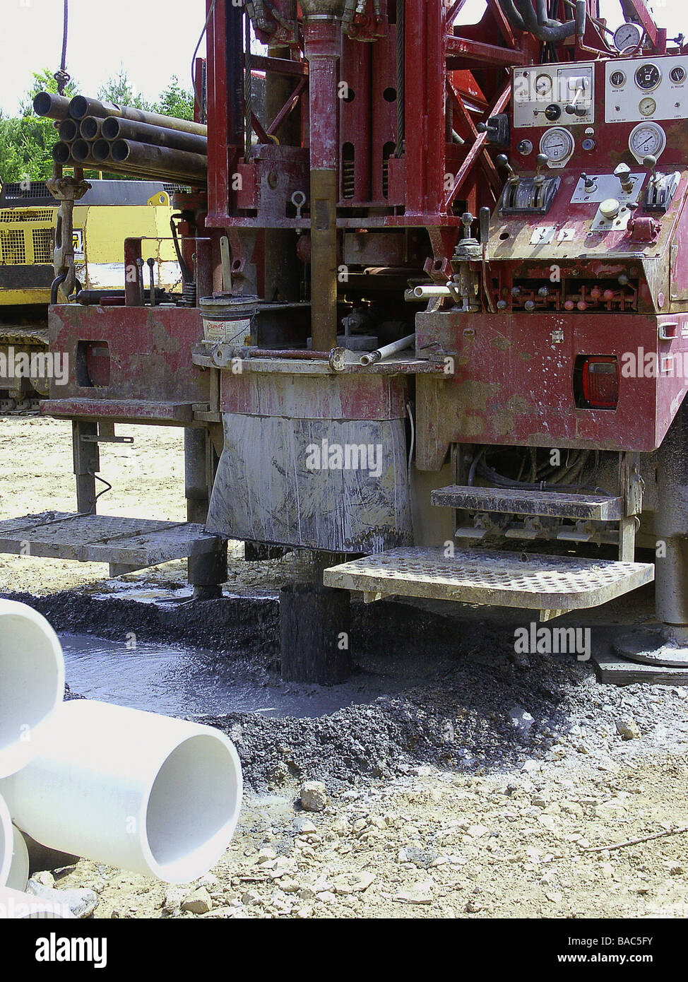 Water well drilling hi-res stock photography and images - Alamy