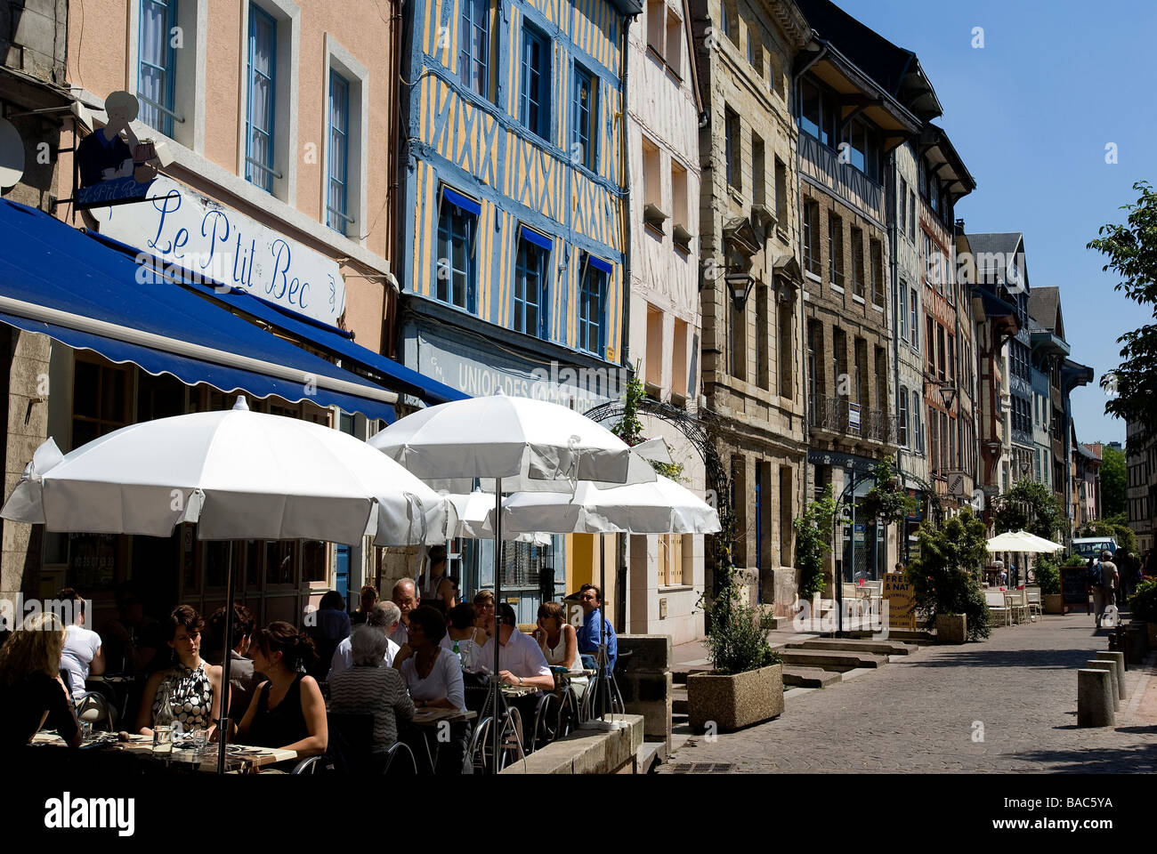 Rue eau de robec rouen hi-res stock photography and images - Alamy