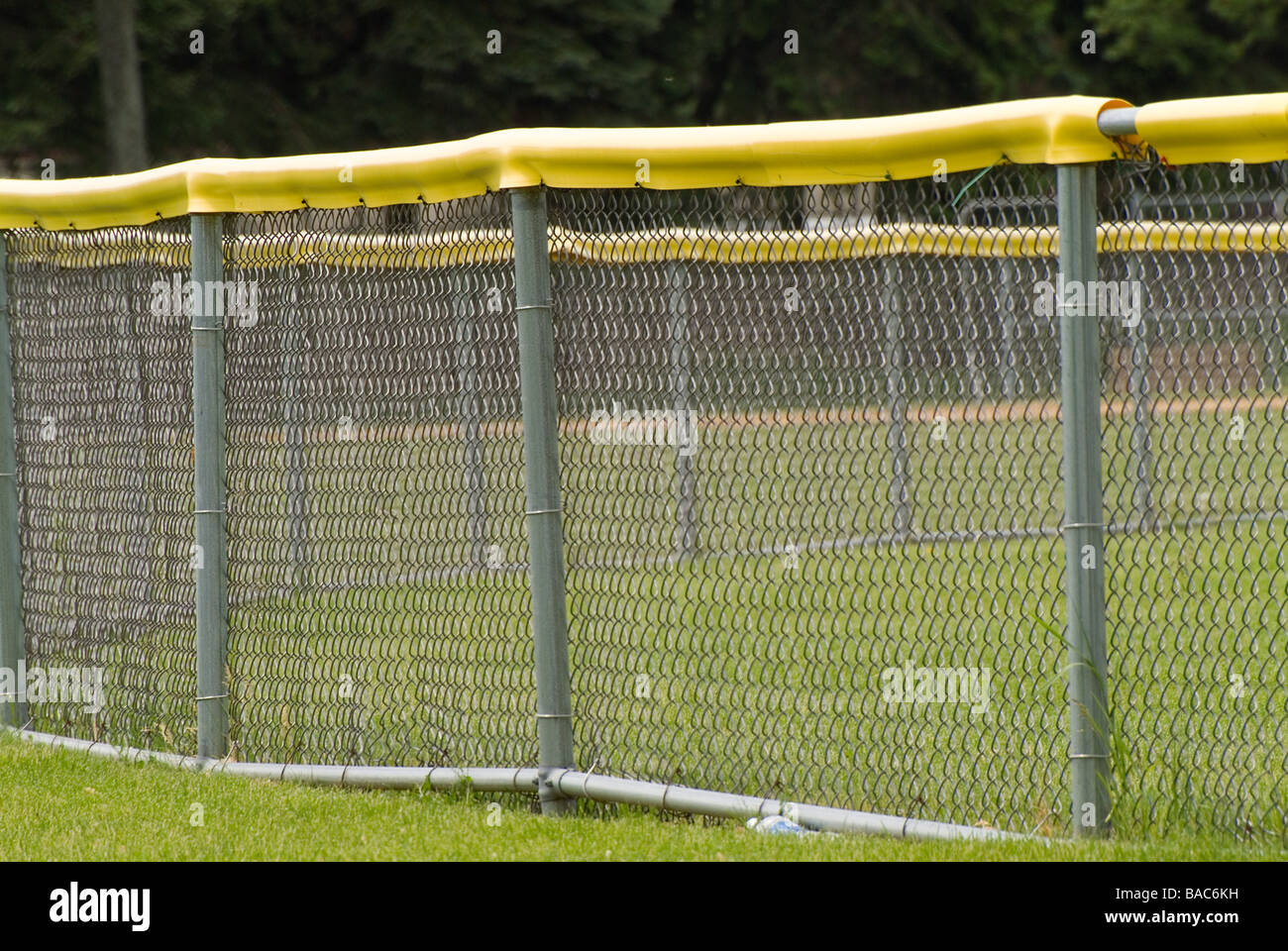 Steel fences hi-res stock photography and images - Alamy