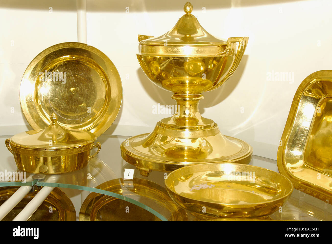 Silver gilt tableware hi-res stock photography and images - Alamy