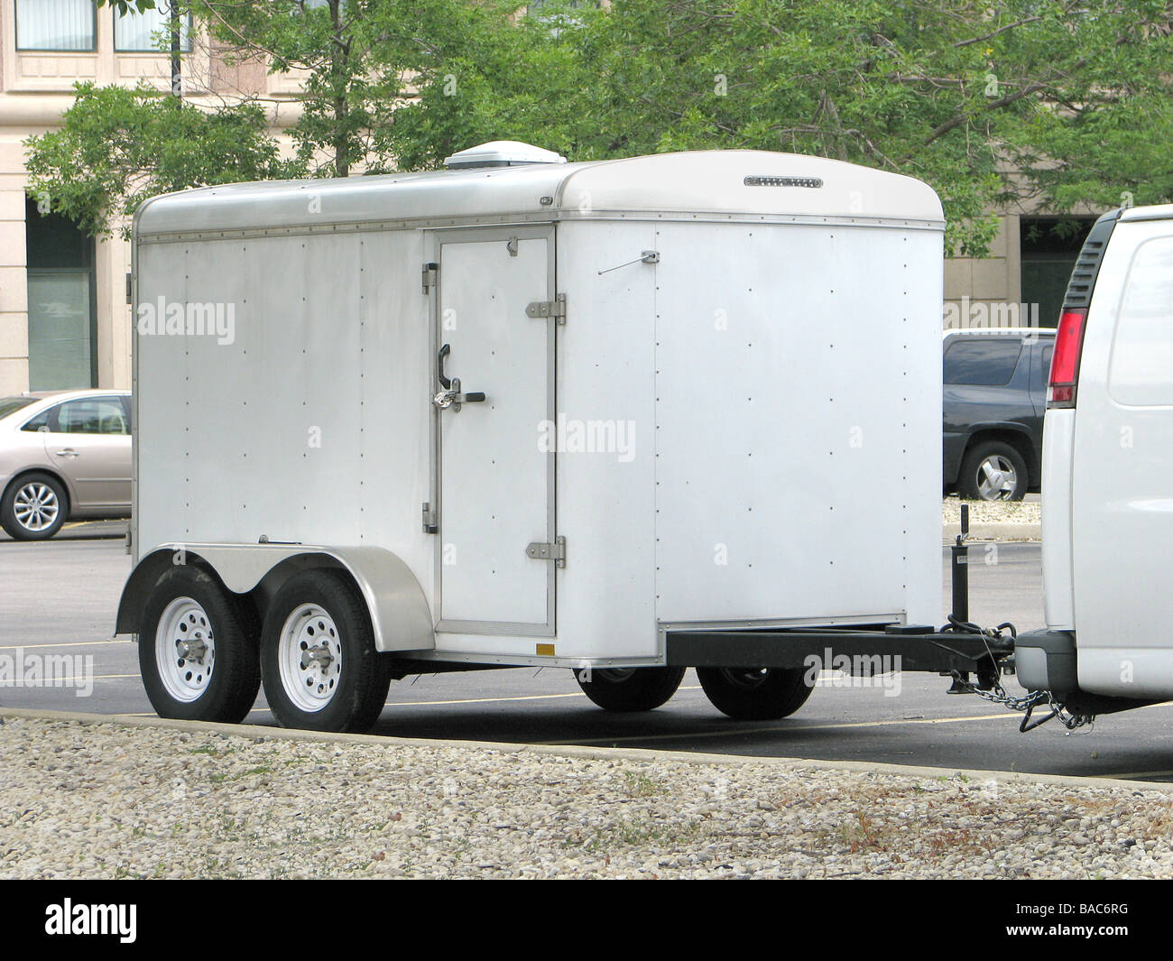 Moving trailers hi-res stock photography and images - Alamy