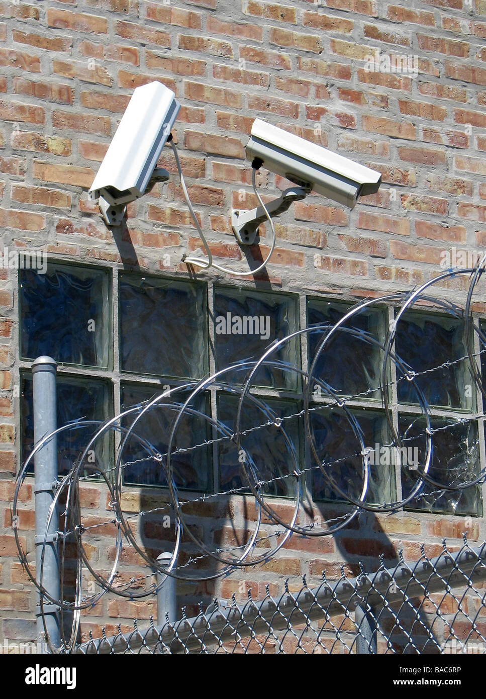 Wire systems hi-res stock photography and images - Alamy