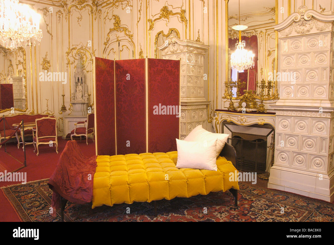 Sisi empress hi-res stock photography and images - Alamy