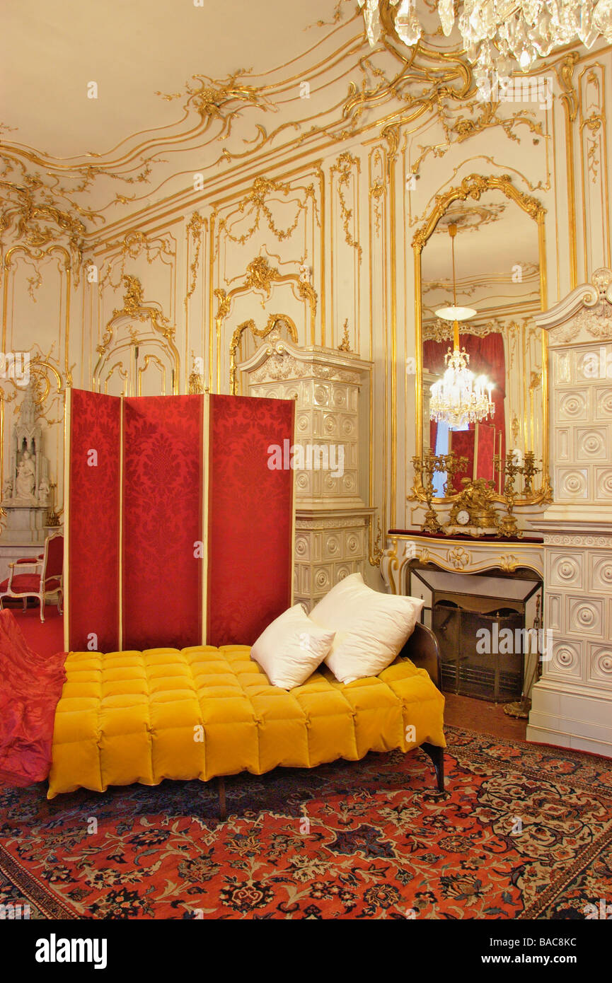 Bedroom of Empress Elisabeth in Vienna Hofburg Stock Photo - Alamy