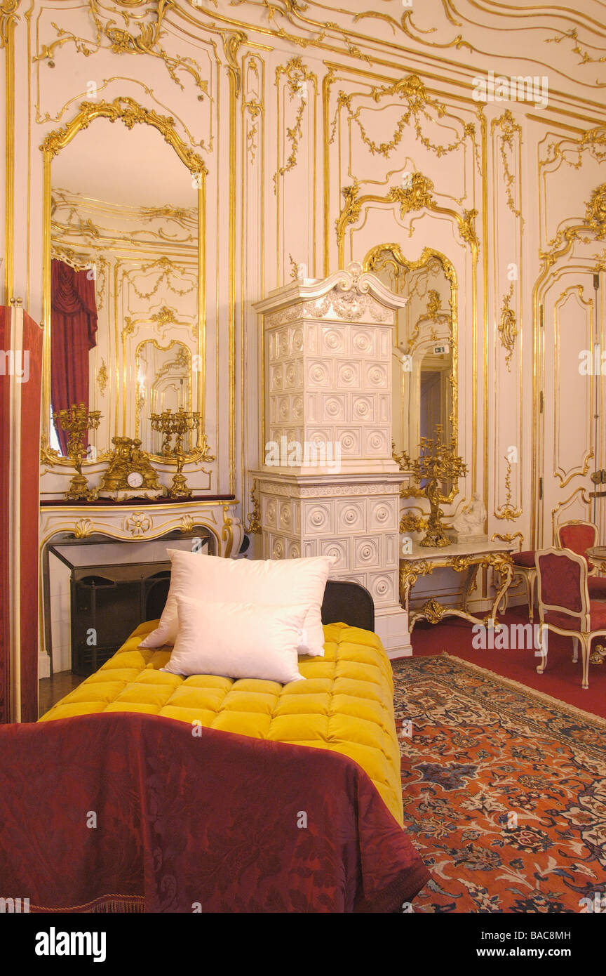 Bedroom of Empress Elisabeth in Vienna Hofburg Stock Photo - Alamy