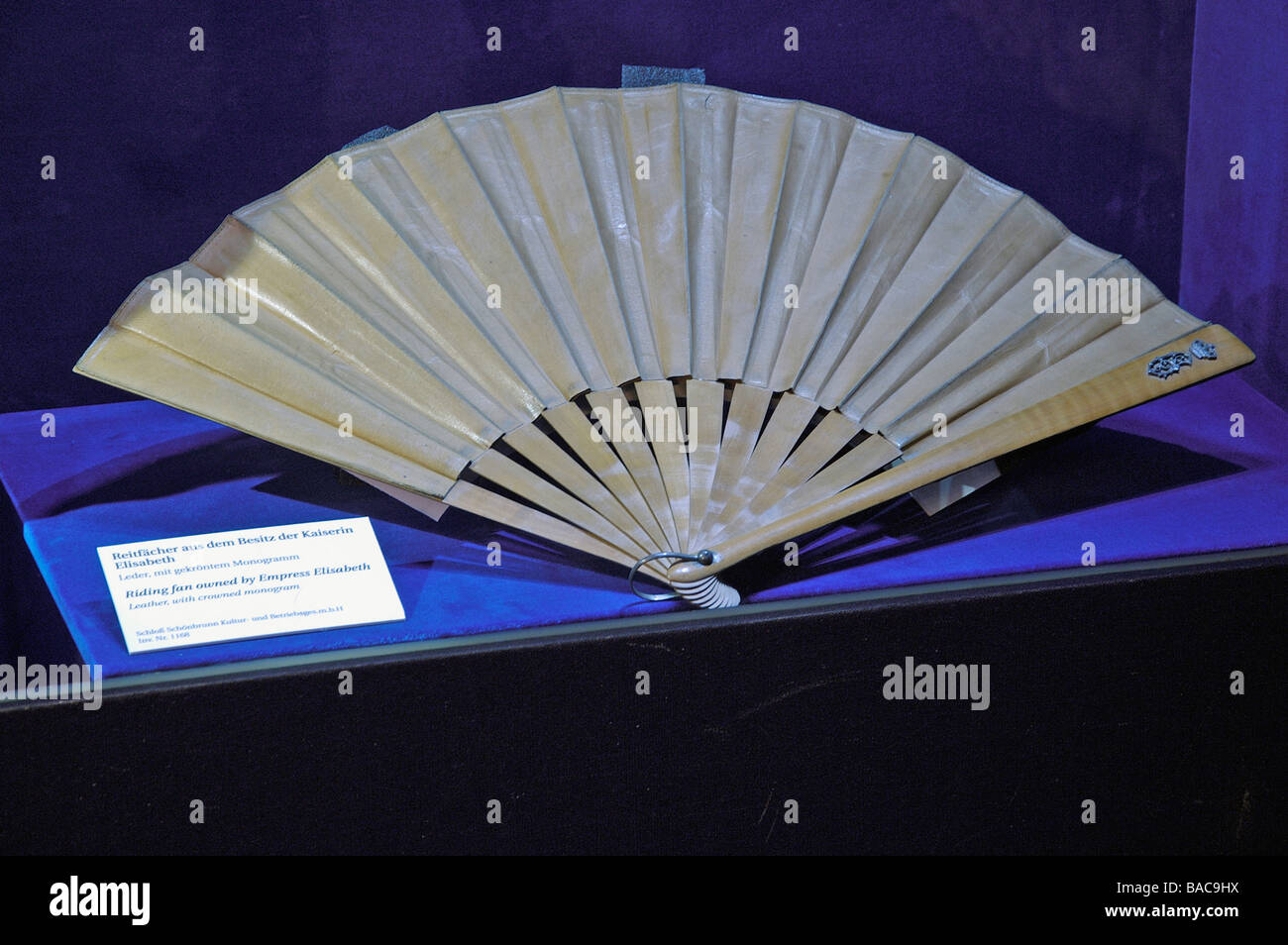 Empress elizabeth fan hi-res stock photography and images - Alamy