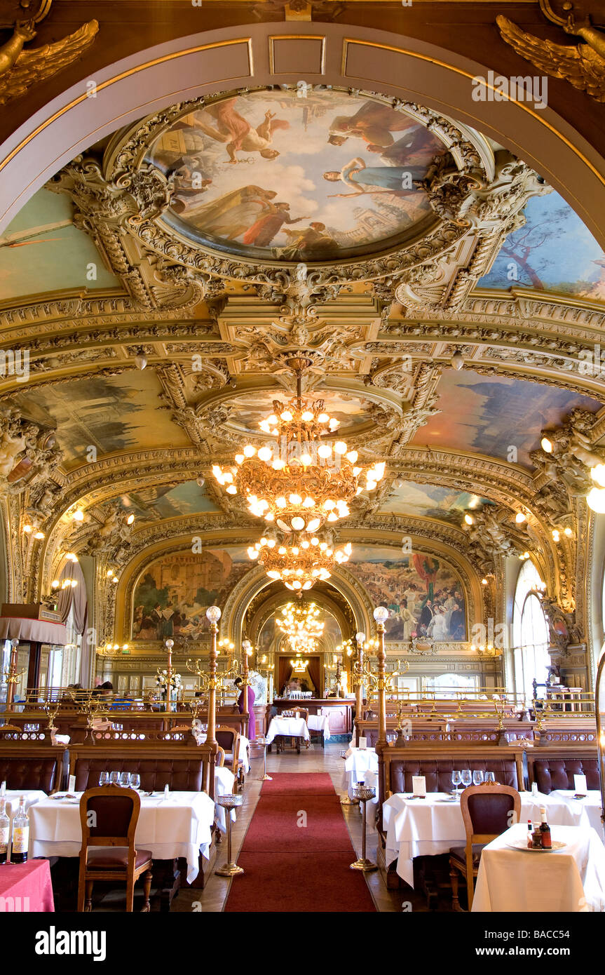 France, Paris, Gare de Lyon, Le Train Bleu Restaurant Stock Photo - Alamy