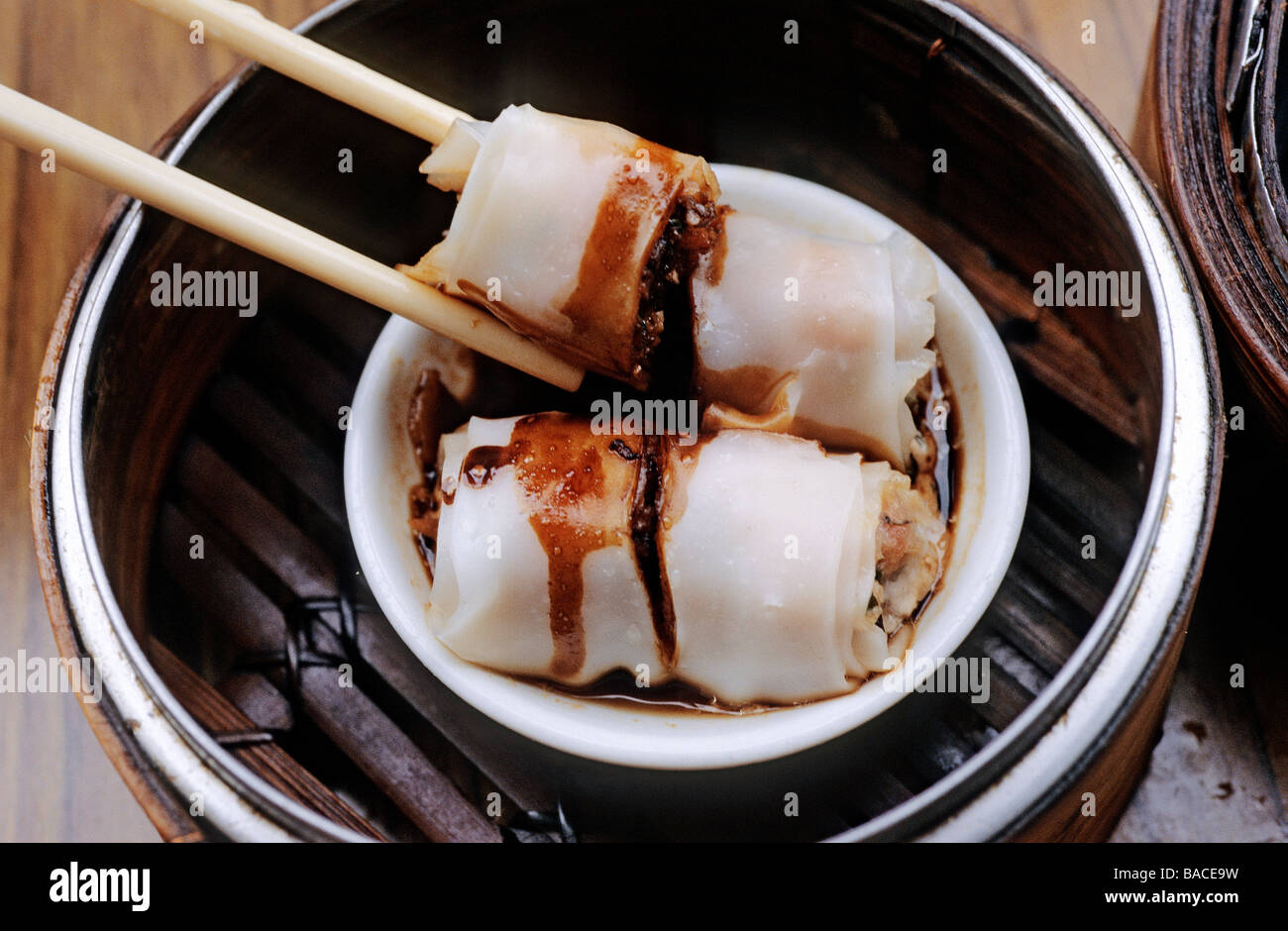 Singapore, spring rolls detail Stock Photo - Alamy