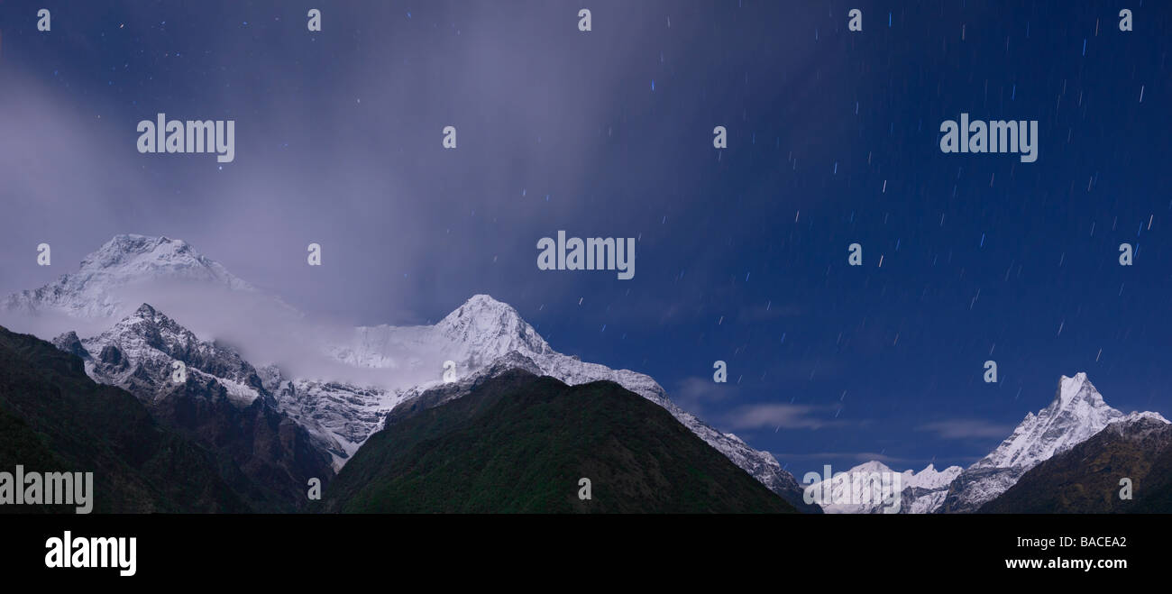 Chomrong hi-res stock photography and images - Alamy