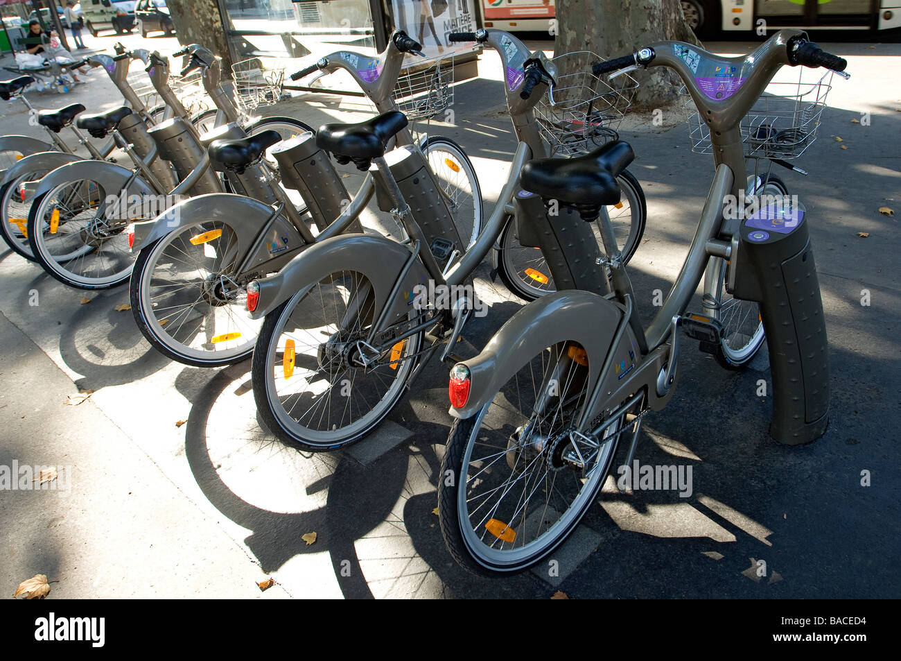 France, Paris, Velib, rent a bike for free service Stock Photo - Alamy