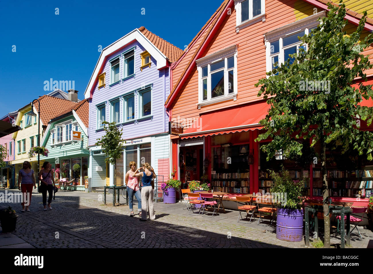 Pedestrian shopping street in stavanger hi-res stock photography and ...
