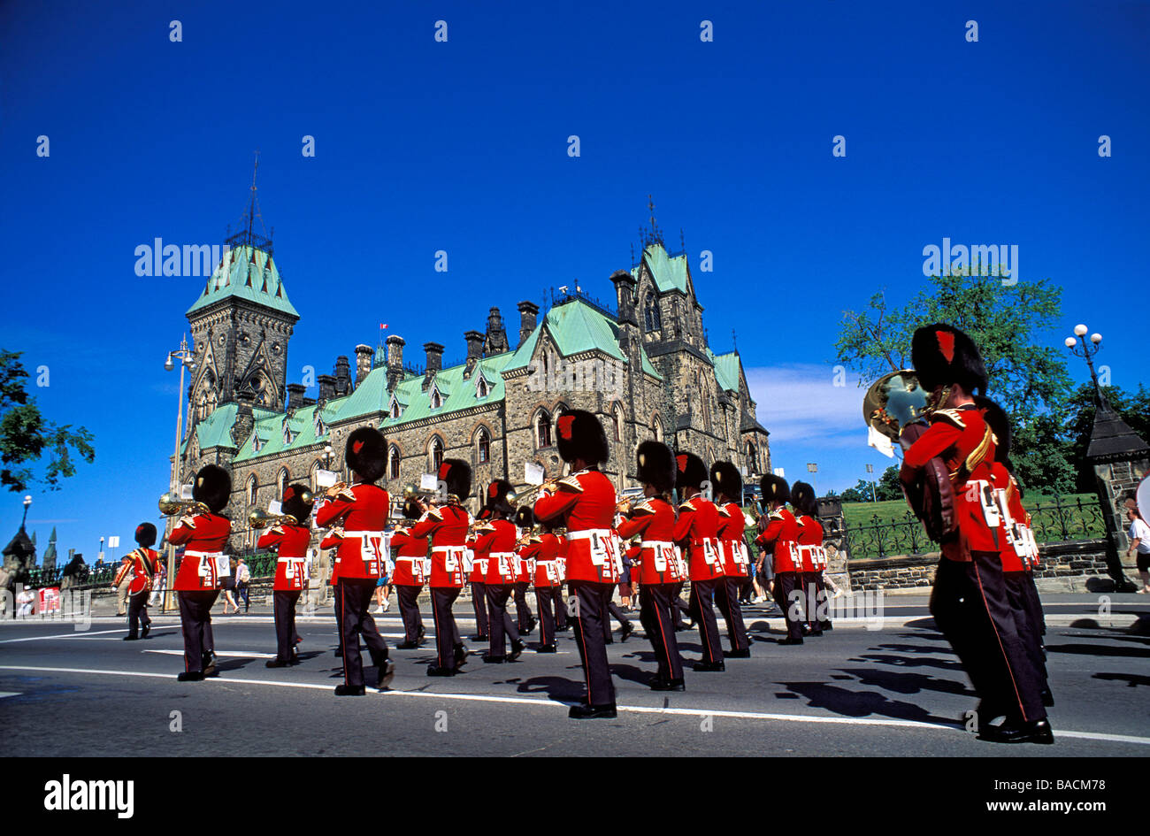 Canadian changing of the guard hi-res stock photography and images - Alamy
