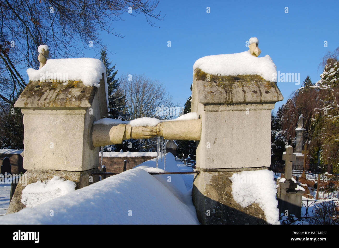 Man hand touching ancient wall hi-res stock photography and images - Alamy