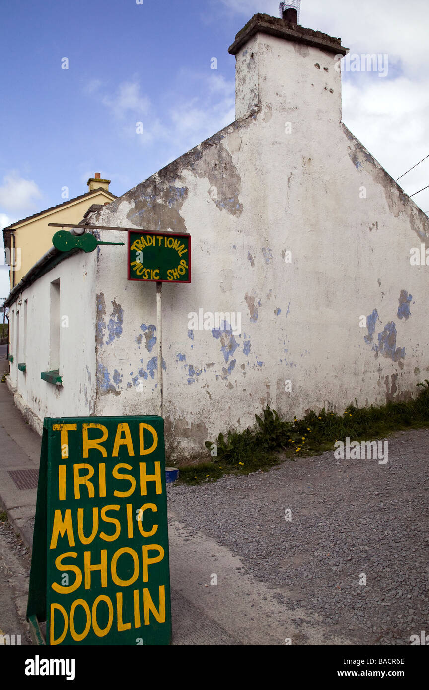 Trad music shop hi-res stock photography and images - Alamy