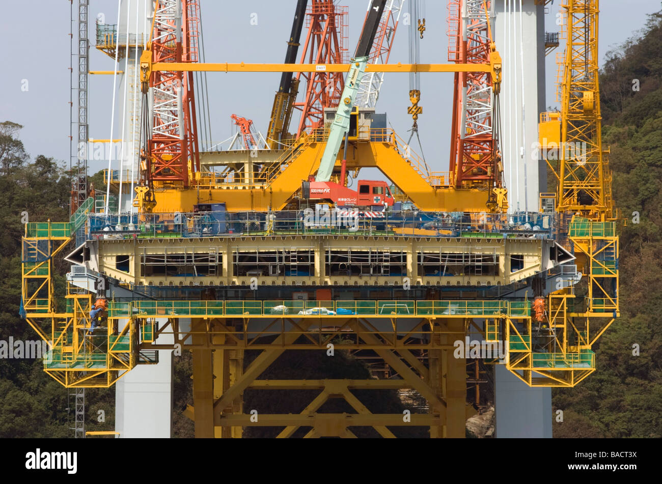 Cross section of steel superstructure of Megami bridge in Nagasaki ...