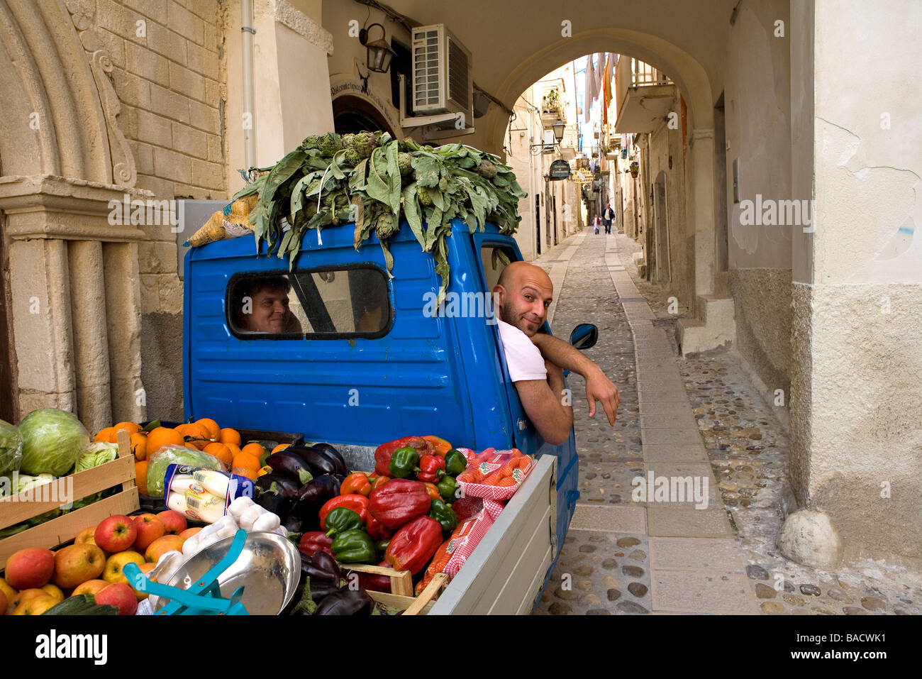 Italy, Apulia, Gargano, Vieste, narrow streets Stock Photo - Alamy