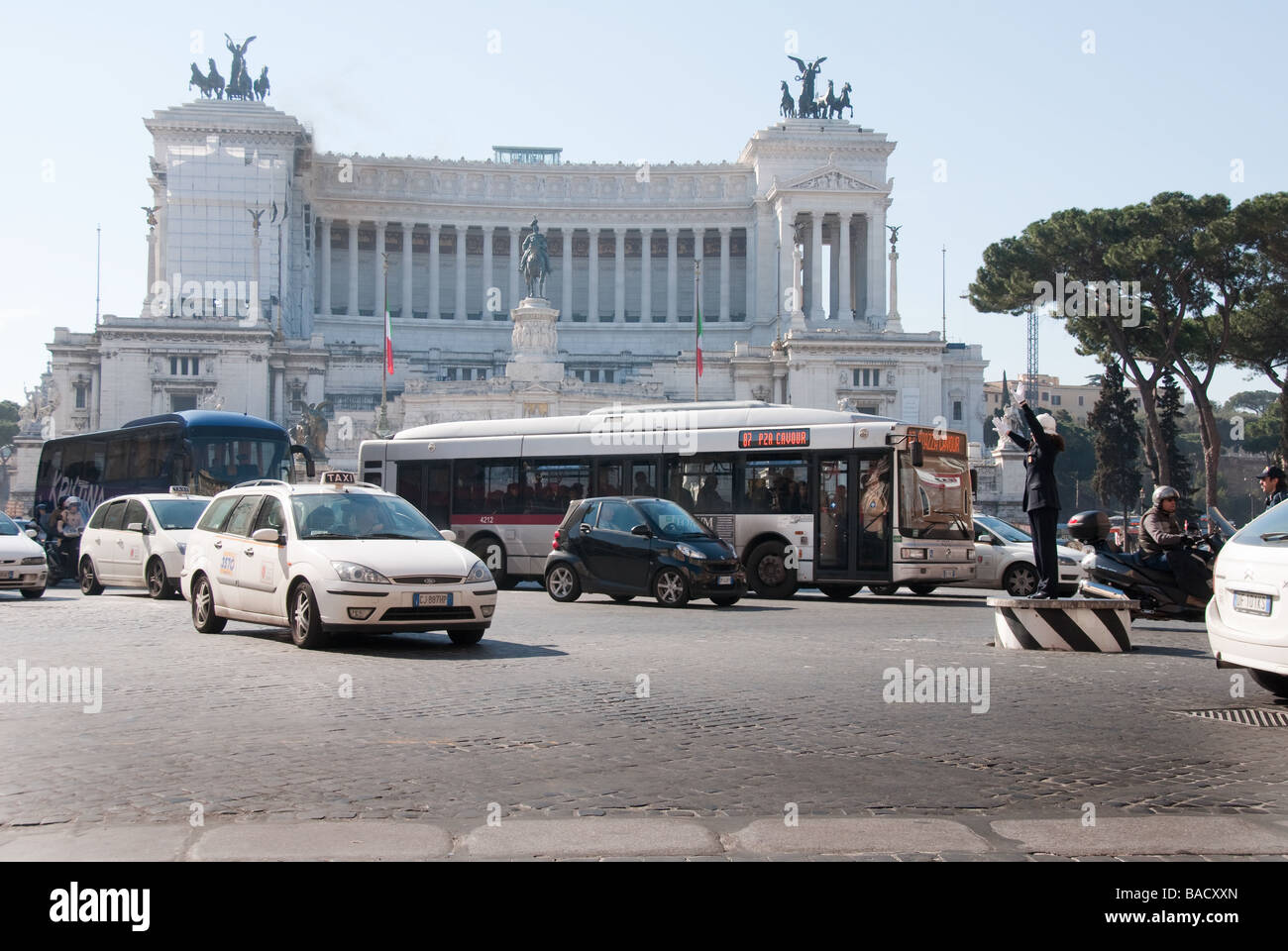 Busiest intersections hi-res stock photography and images - Alamy