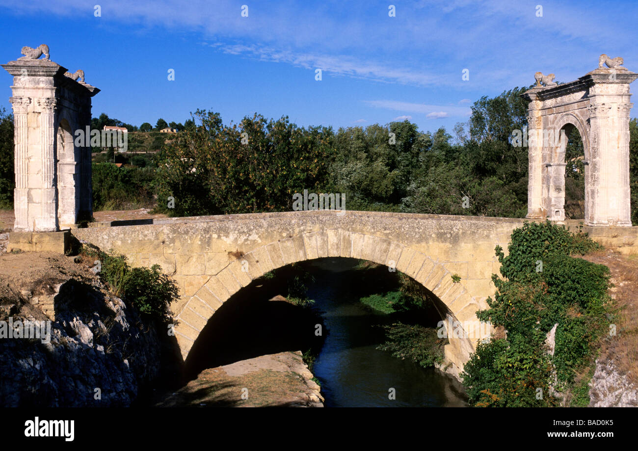 France, Bouches du Rhone, Saint-Chamas, Bridge Flavien Stock Photo - Alamy