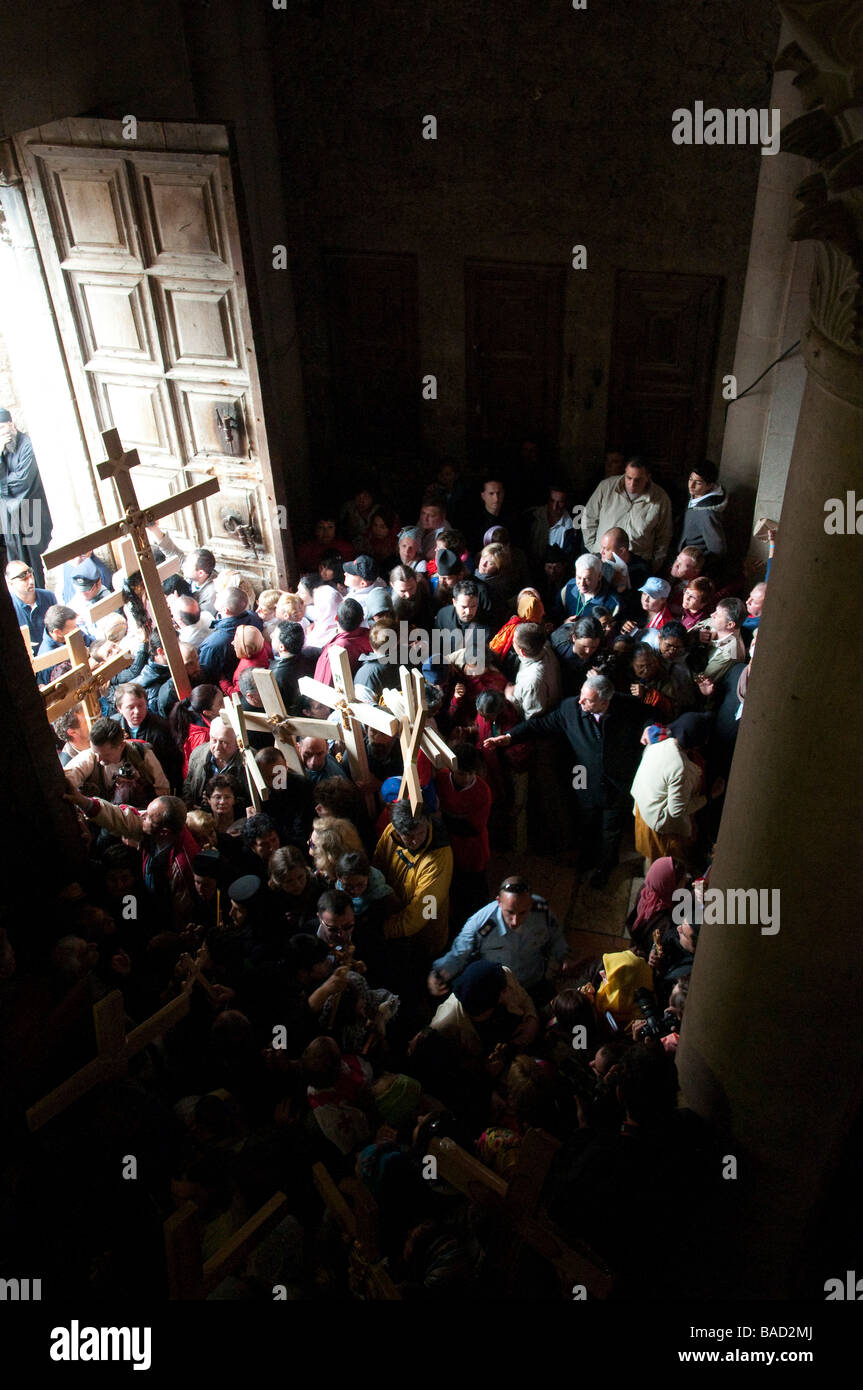 Israel Jerusalem Old city Orthodox Good Friday Processions of the cross ...